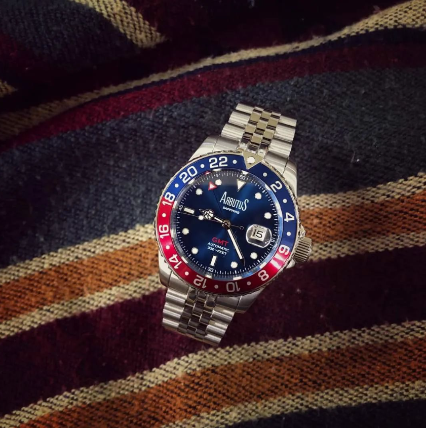 Geneva Stripes and Sunray Dials: Decoding the Aesthetics of Watch Desi ...